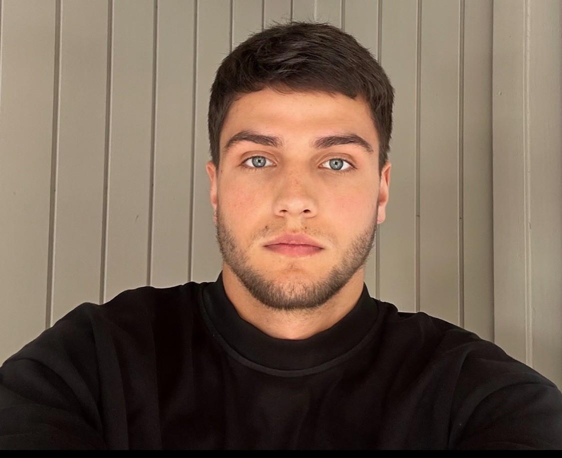 Max -Massage Therapy- Knotless Touch